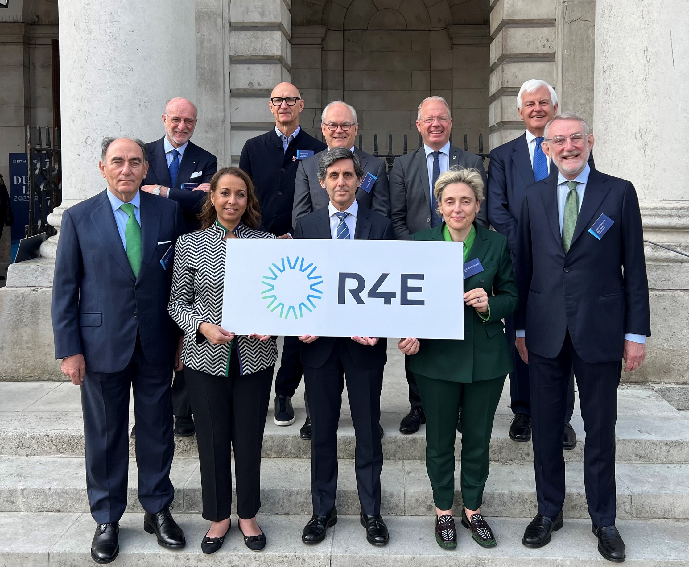 Reskilling initiative R4E: gaining traction in the European Year of ...